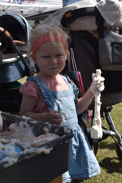 Kids get messy for Harmony Day | The Lockyer & Somerset Independent