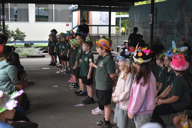 Best bonnets on parade | The Lockyer & Somerset Independent