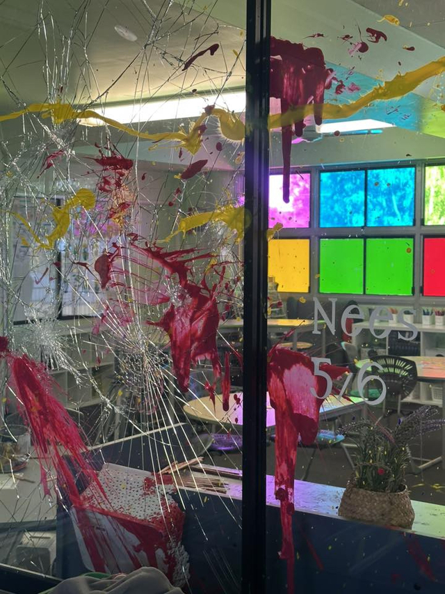 Teens return to vandalised school | The Lockyer & Somerset Independent